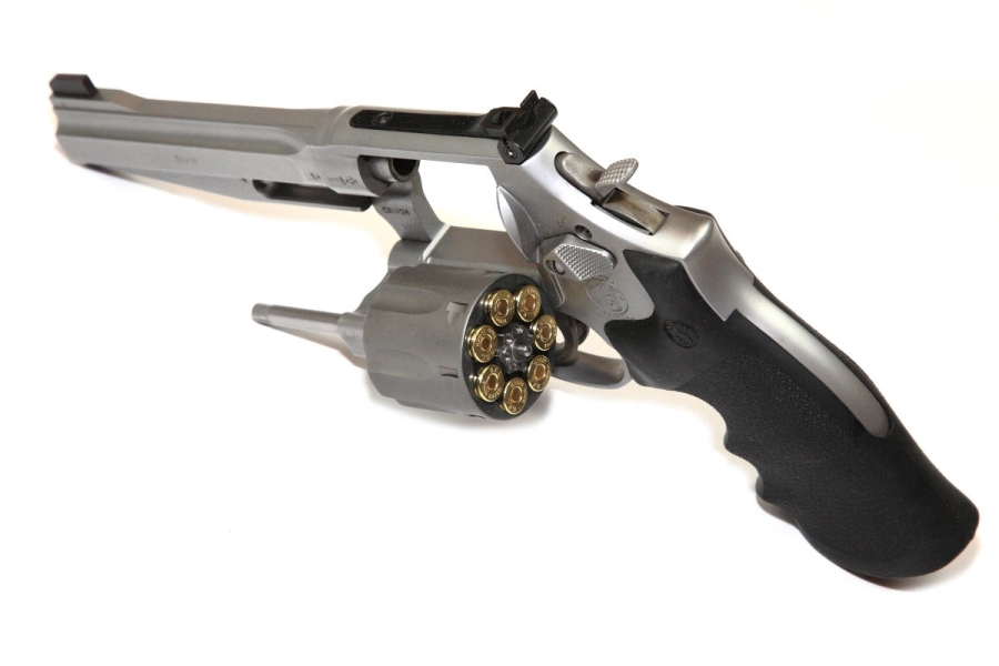 Smith & Wesson Performance Center Pro Series Model 986 - AWM