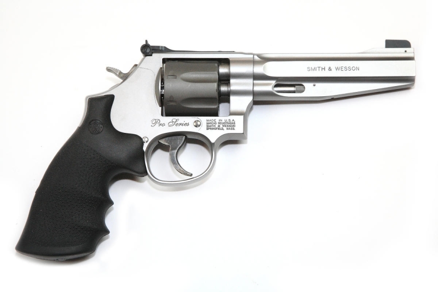 Smith & Wesson Performance Center Pro Series Model 986 - AWM